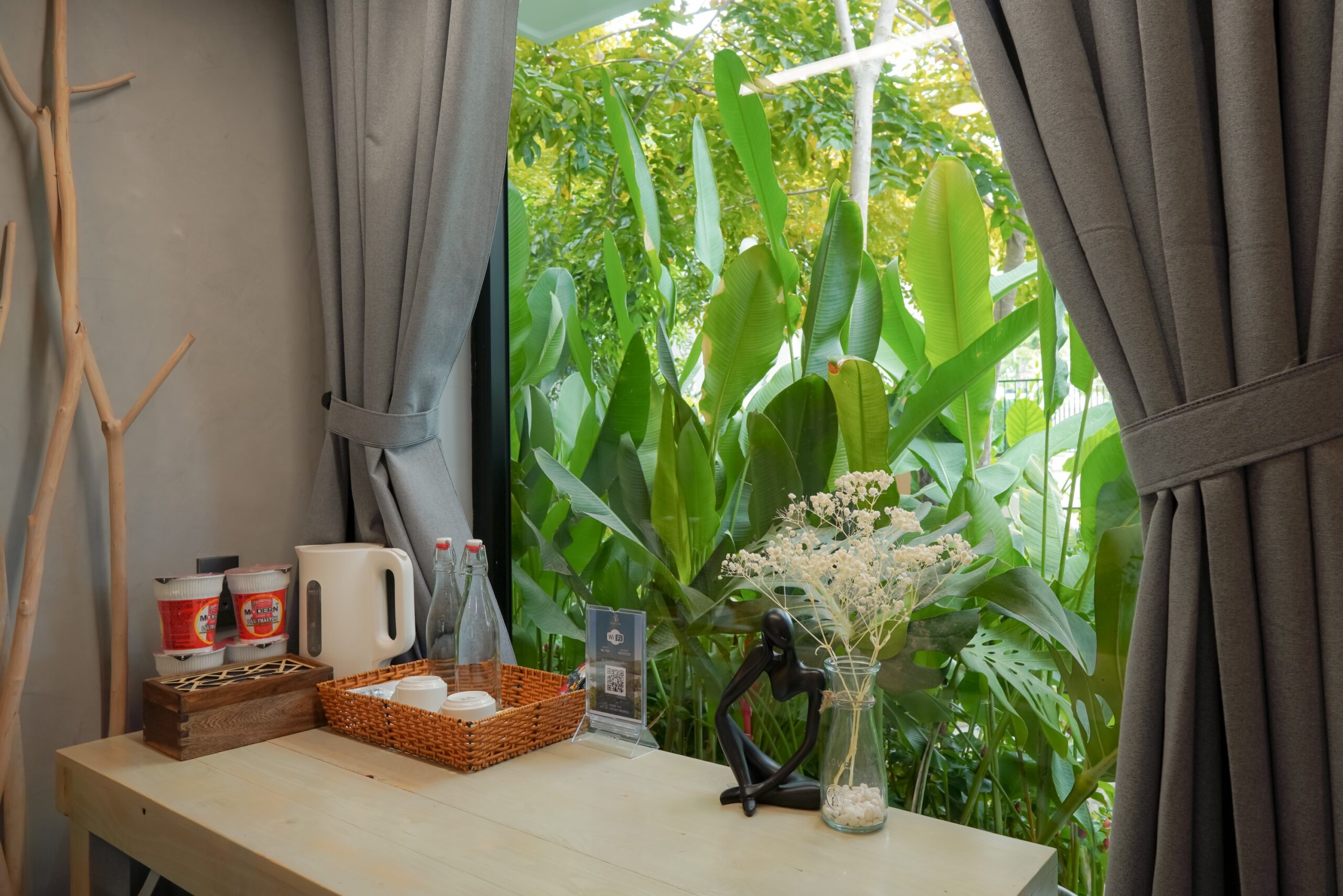 Deluxe Twin Room – Sky View | Babylon Mini Resort