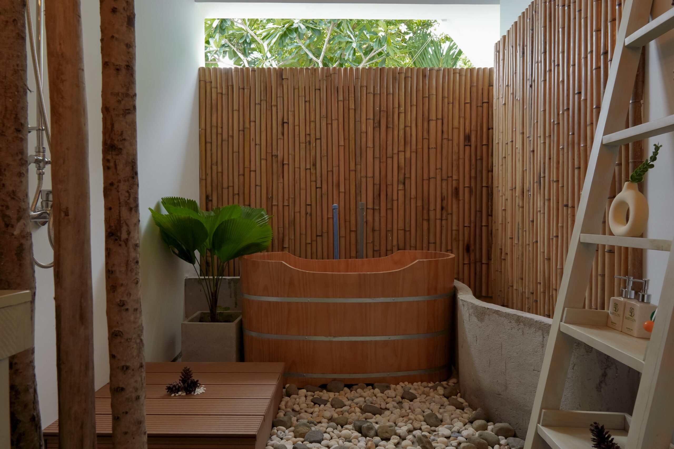 Deluxe Twin Room – Sky View | Babylon Mini Resort